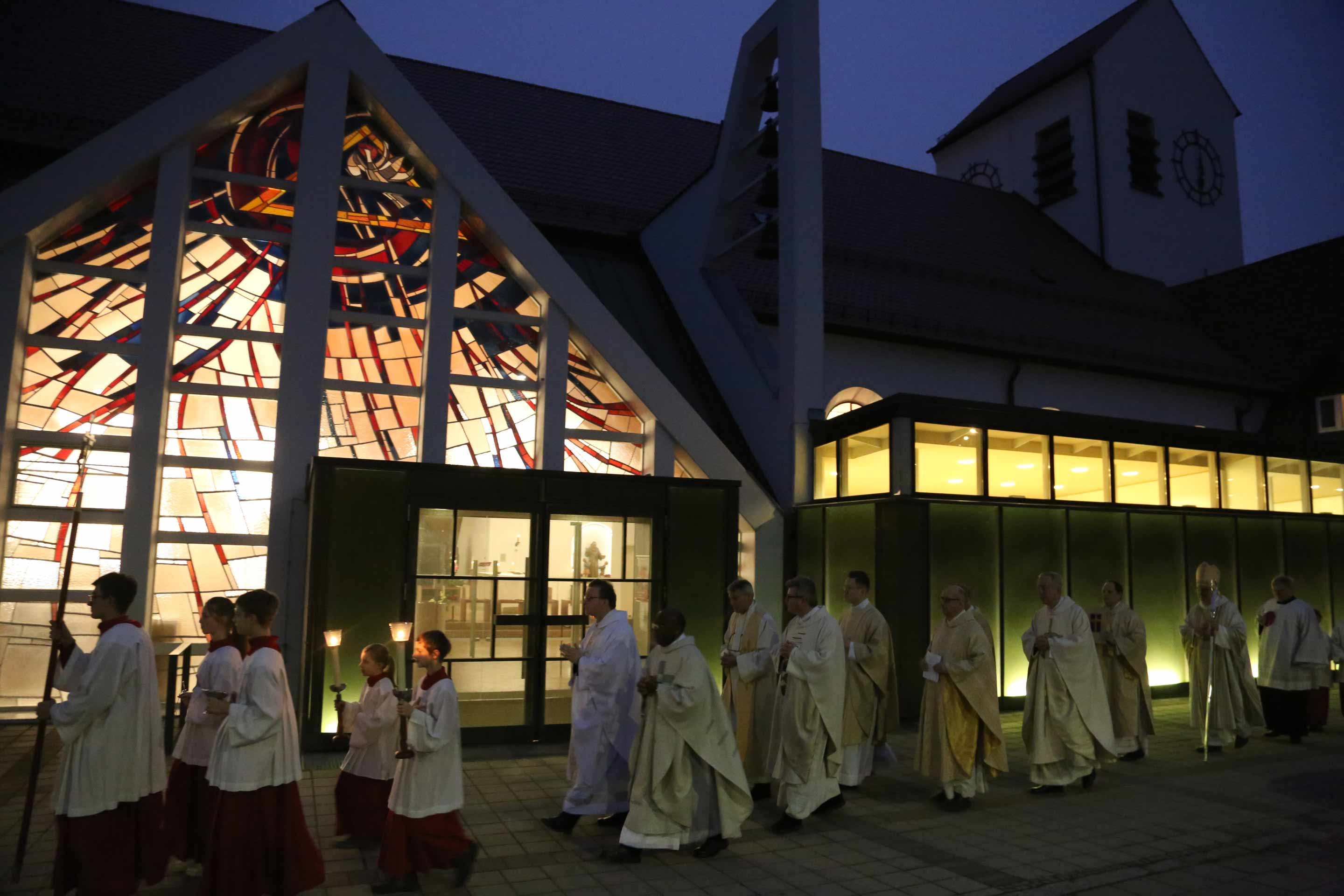 Bischof Rudolf feiert Messe in St. Konrad