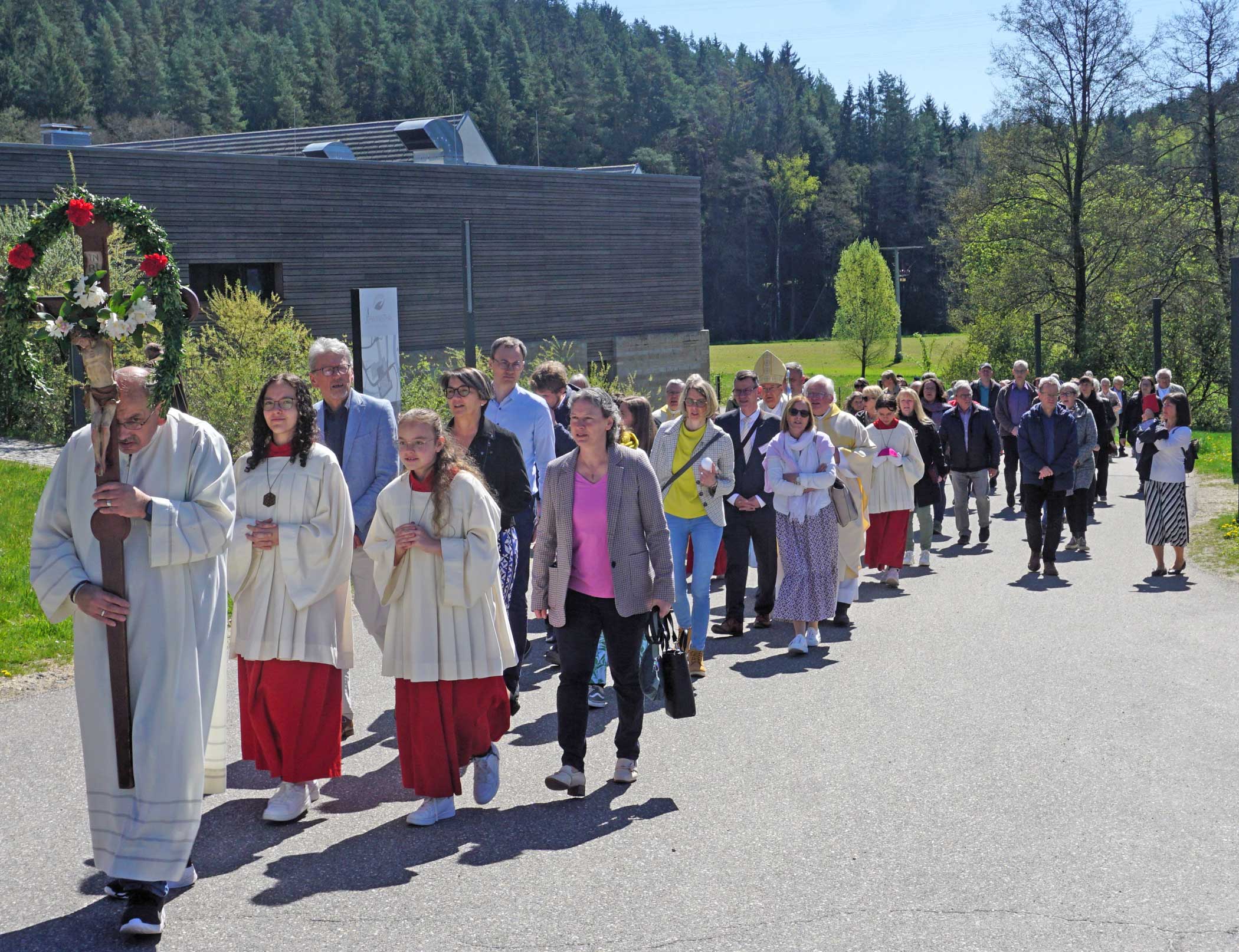 Bischof Dr. Rudolf Voderholzer feiert 70 Jahre Marienkapelle in Johannisthal