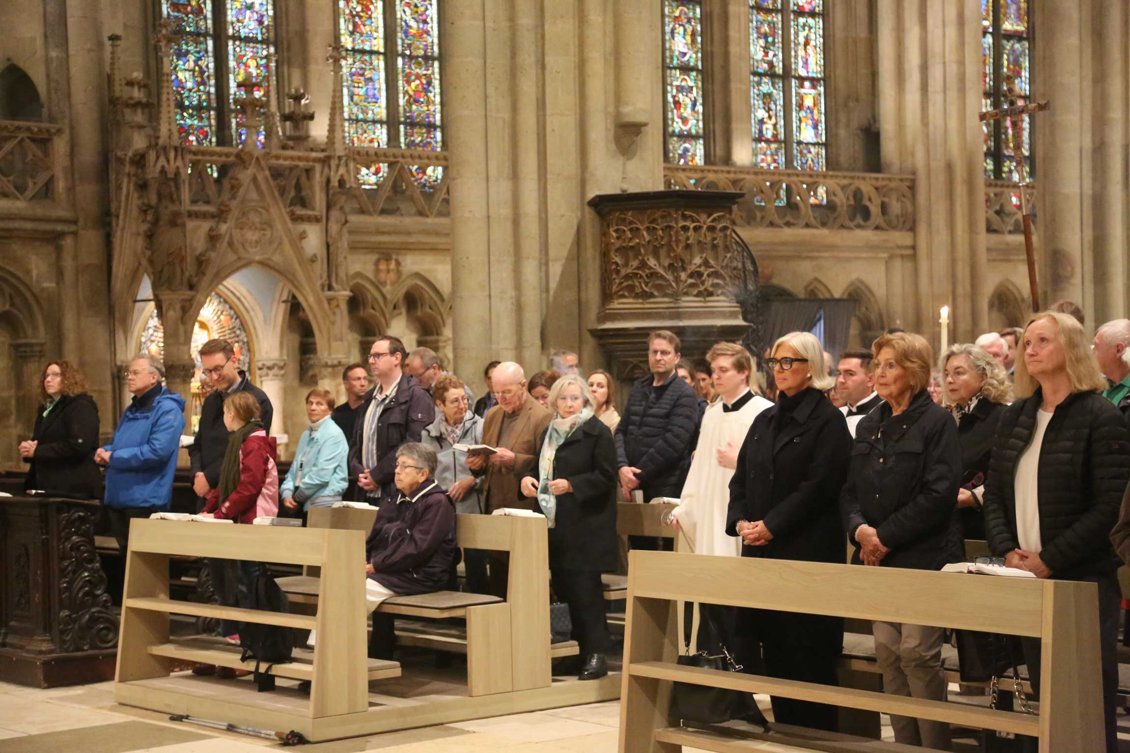 Weihbischof Dr. Josef Graf feiert Pontifikalamt zu Christi Himmelfahrt im Dom