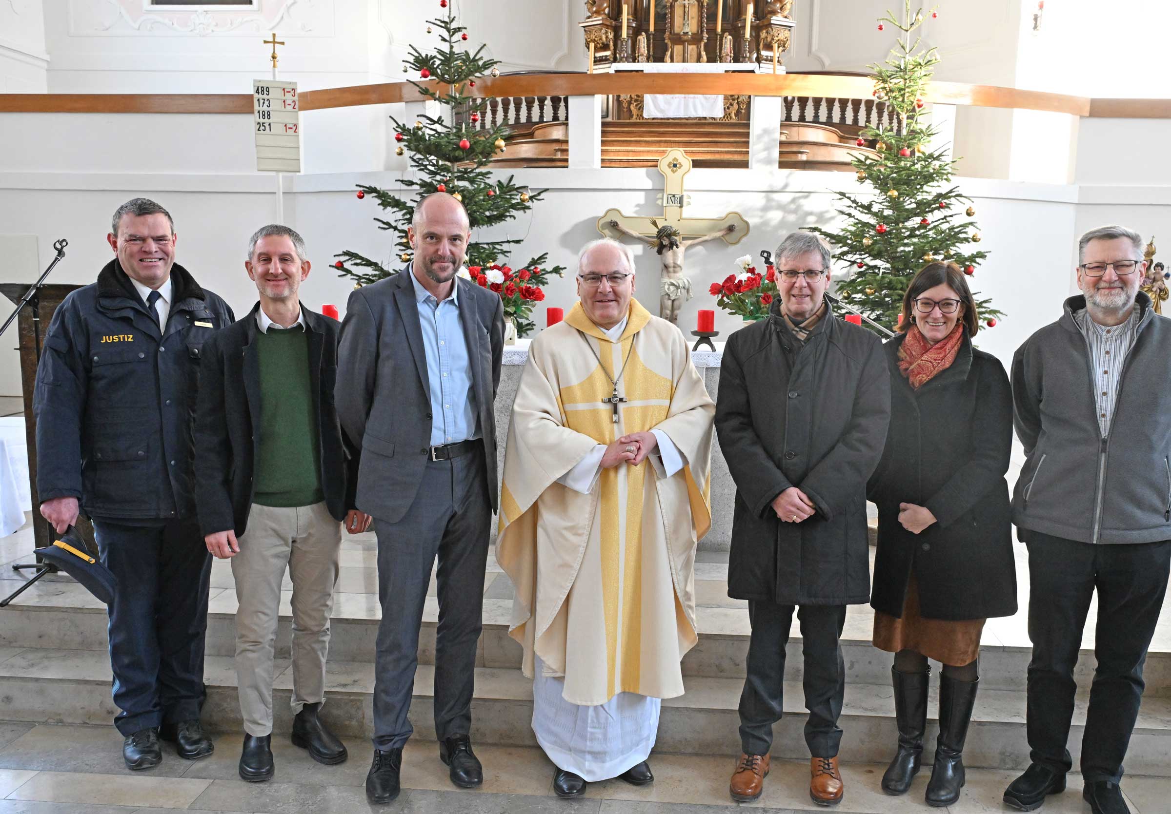Bischof Rudolf Voderholzer feiert Fest der Taufe des Herrn in der ...